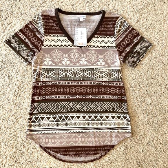 LuLaRoe | Tops | Lularoe Iris Top Xs | Poshmark